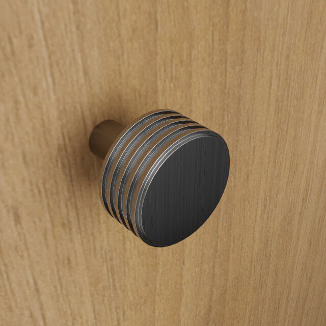 V87 Large Reeded Cabinet Knob | Loxta