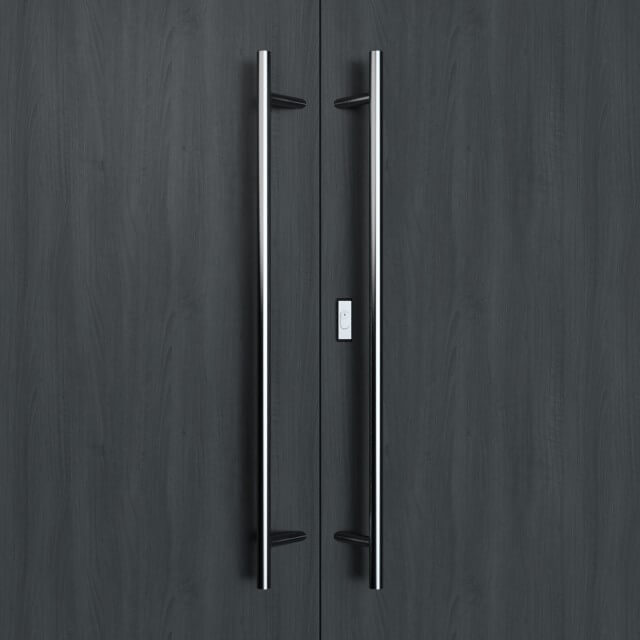 XV45014 Offset Round Guardsman Entrance Pull Handle - Marine Grade